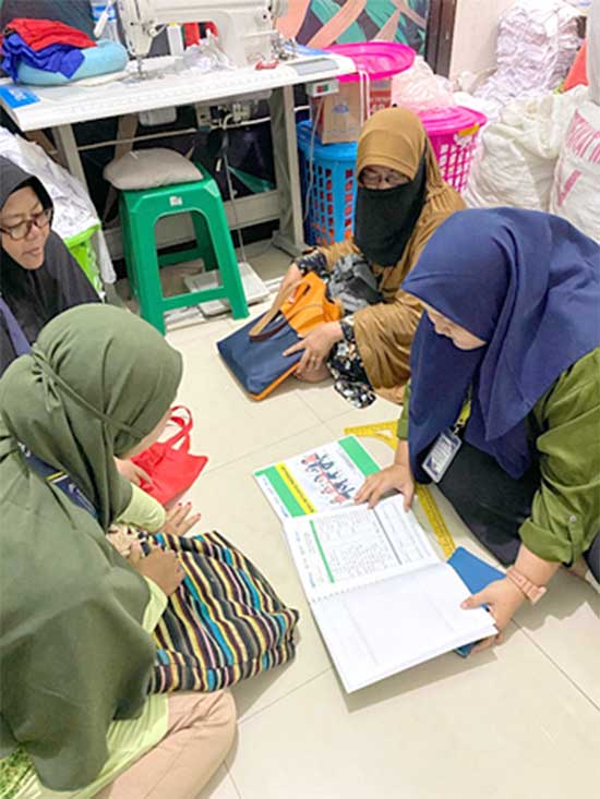 Magang di Petrokimia, Mahasiswa Untag Surabaya Ikut Pengabdian Masyarakat | Harian Bhirawa