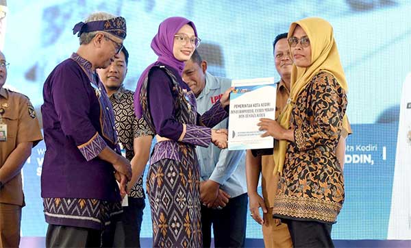 Wali Kota Vinanda Launching Belasan Program Unggulan di 100 Hari Kerja | Harian Bhirawa