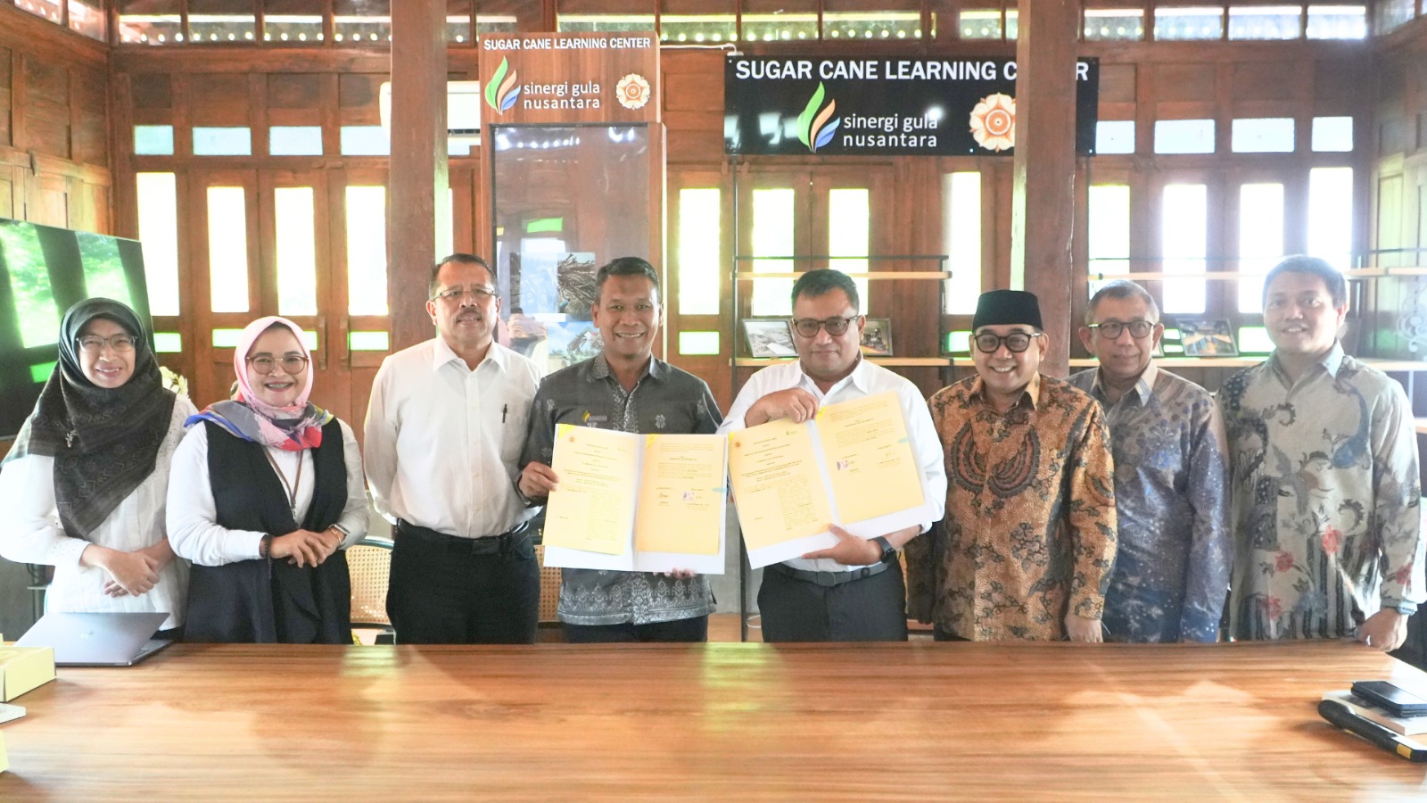 SGN dan UGM Resmikan MoU Pendidikan, Dorong Swasembada Gula Lewat Penguatan SDM | Harian Bhirawa